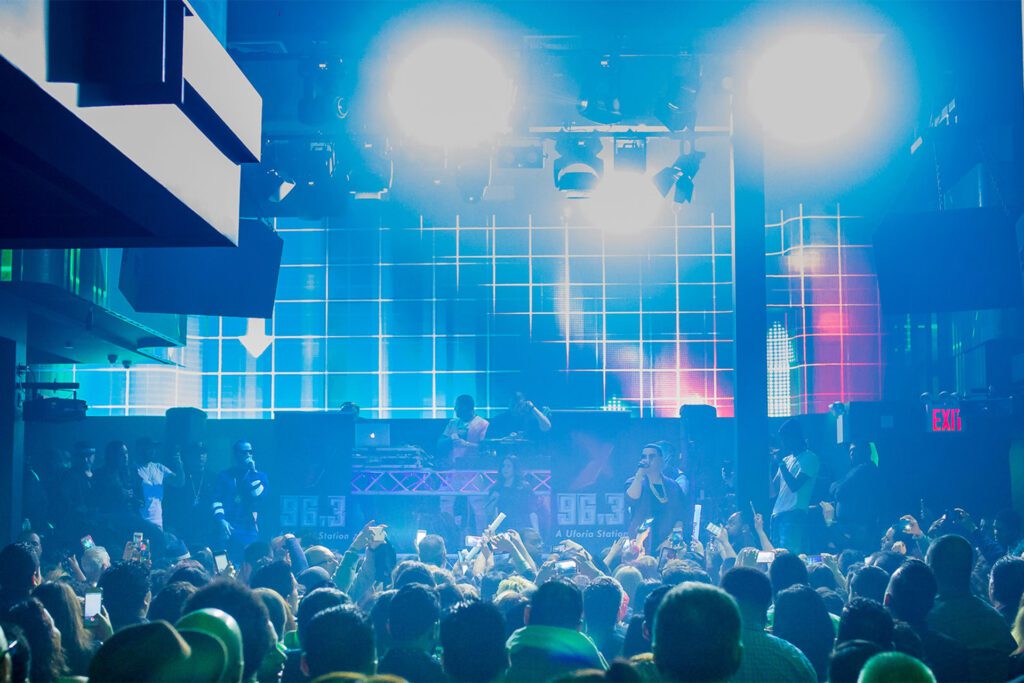 Amadeus Nightclub – Tirso Lighting